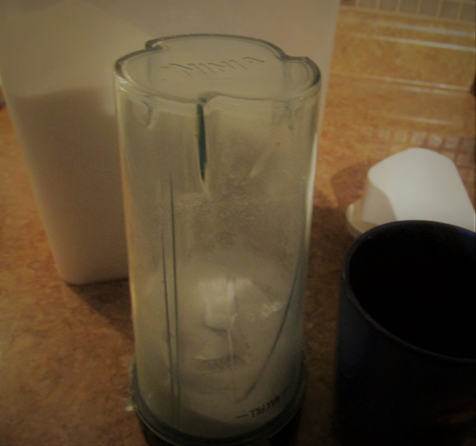 Vickie's Kitchen and Garden: Kitchen Tip: How to Make Powdered Sugar