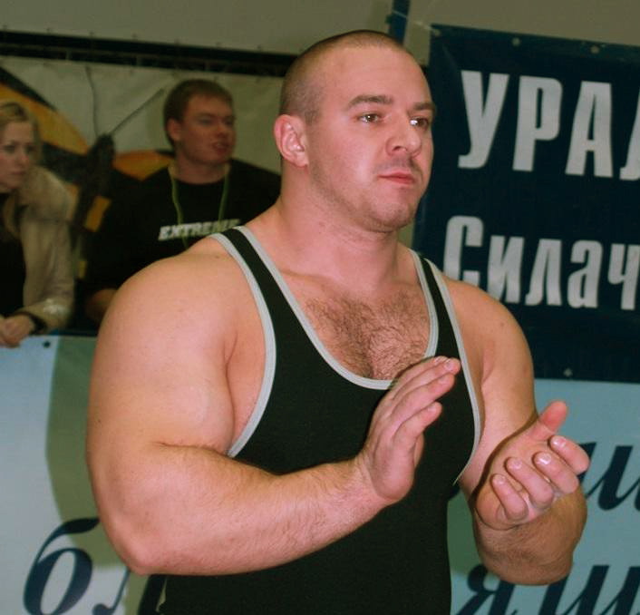 Mature & Bearmen Hideaway: Bear Chest!