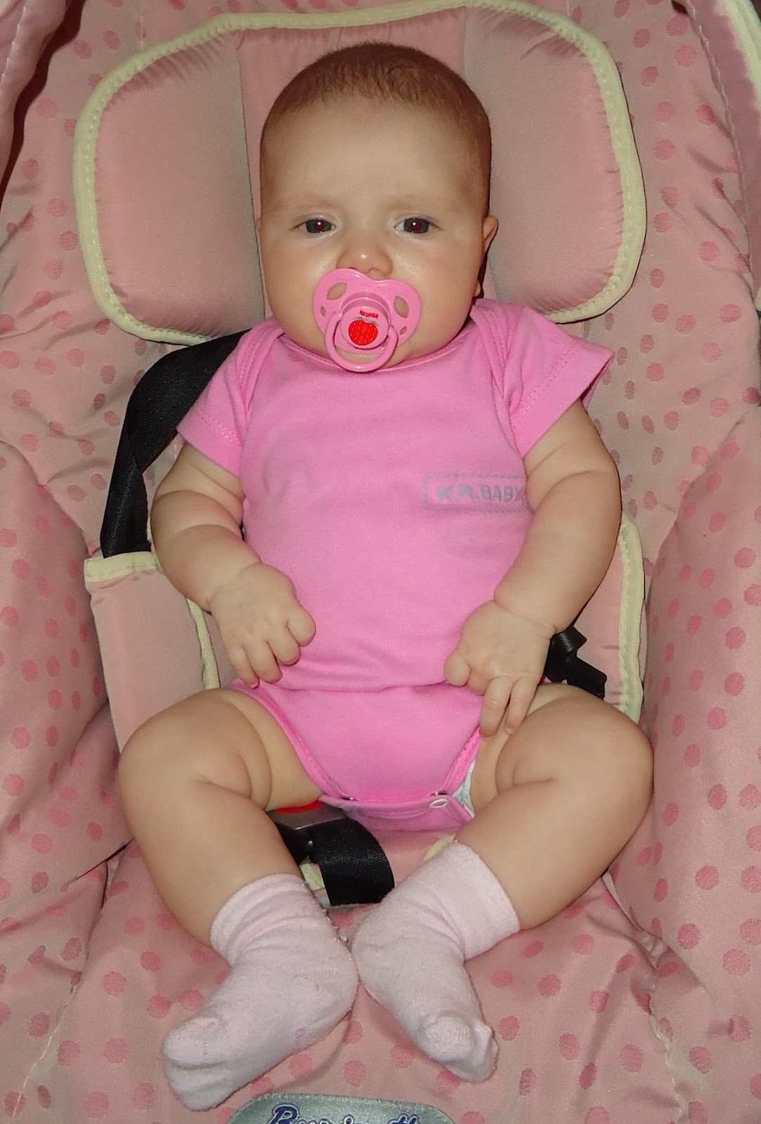 Crescendo - O desenvolvimento do bebê com 4 meses| Caderninho da Mamãe