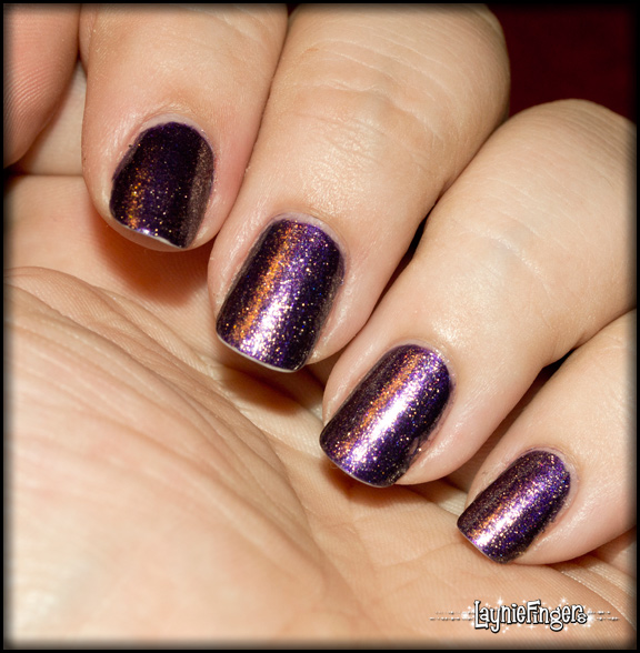 Layniefingers: Zoya Suri topped with Zoya Daul