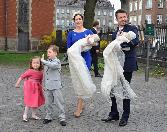 Royalty Online: [Christening] Discover the Danish baby twins names! How ...