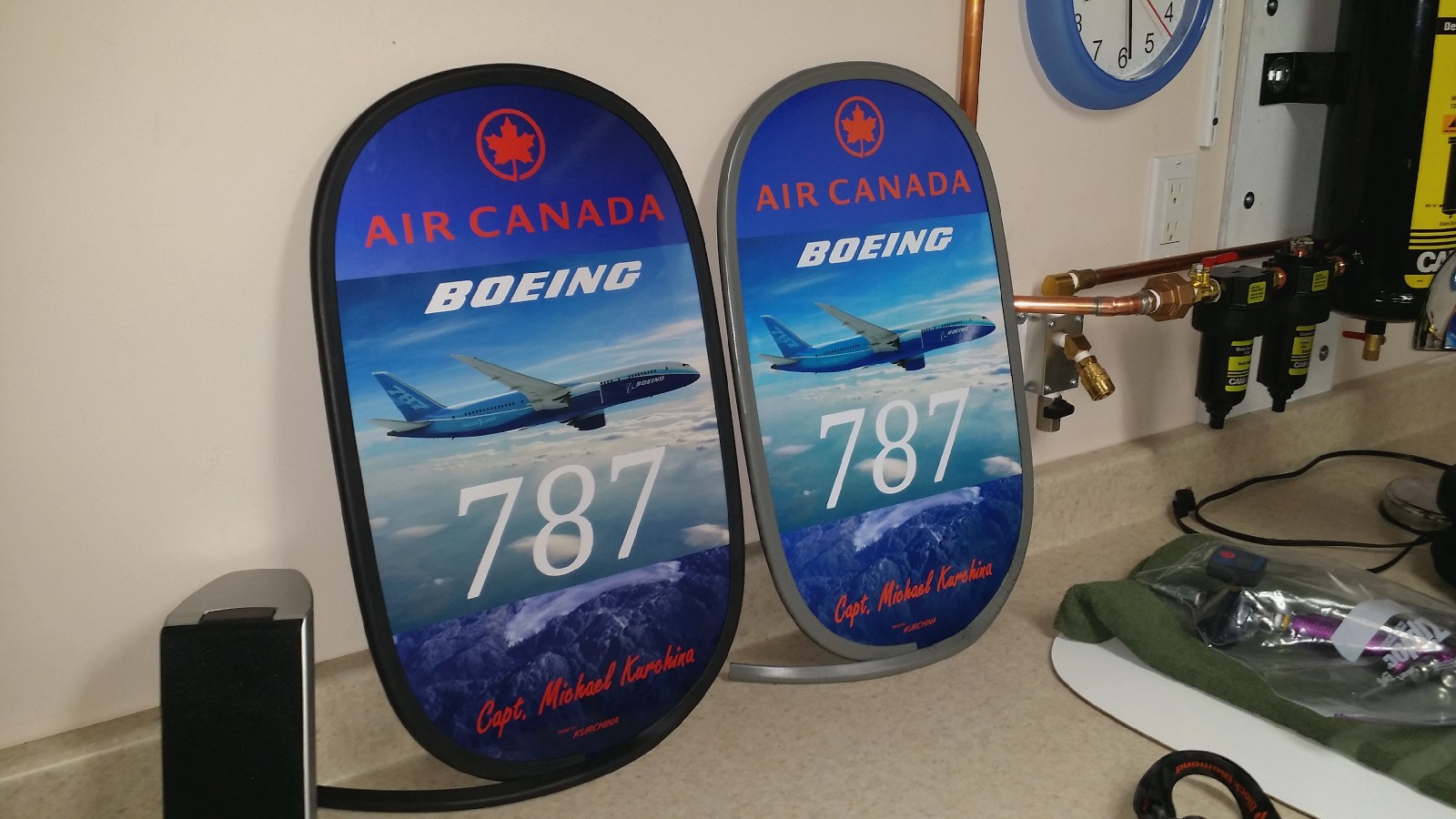 All things 787: Enterprising Pilot Turns 787 Scraps into Works of Art