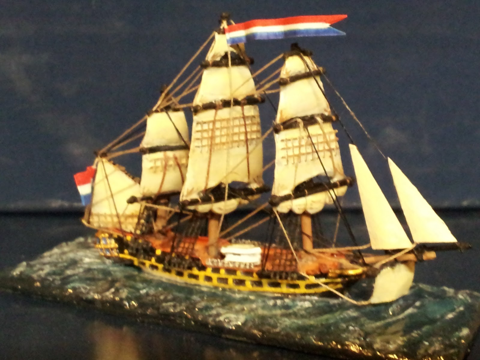 A Miniatures Hobby Room: NavWar's 1:1200 Dutch 64 gun Revolutie