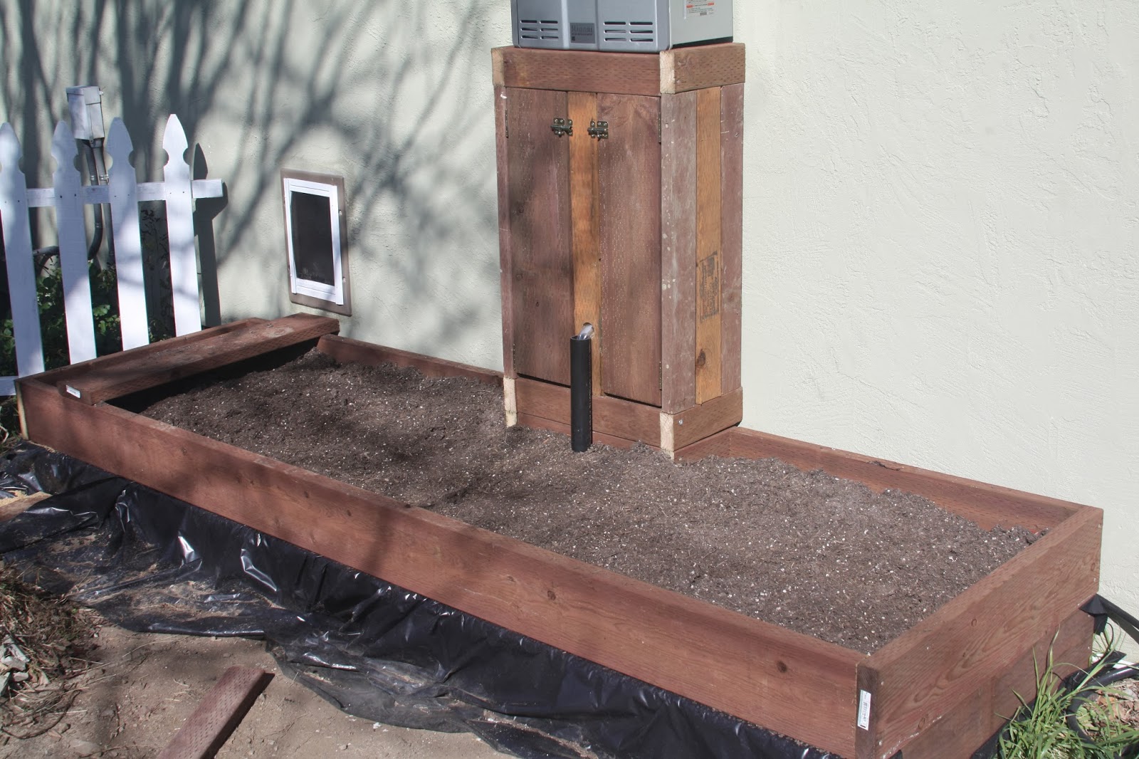 Go Green or DIY trying: Sub Irrigated Planter (SIP)