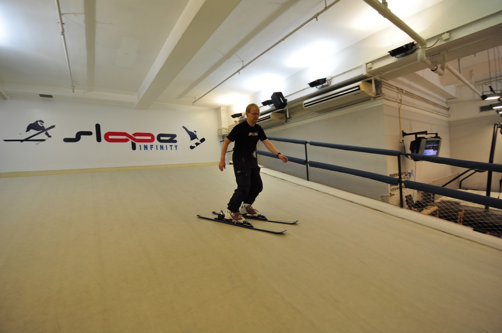 Skiing the Planet: Slope Infinity