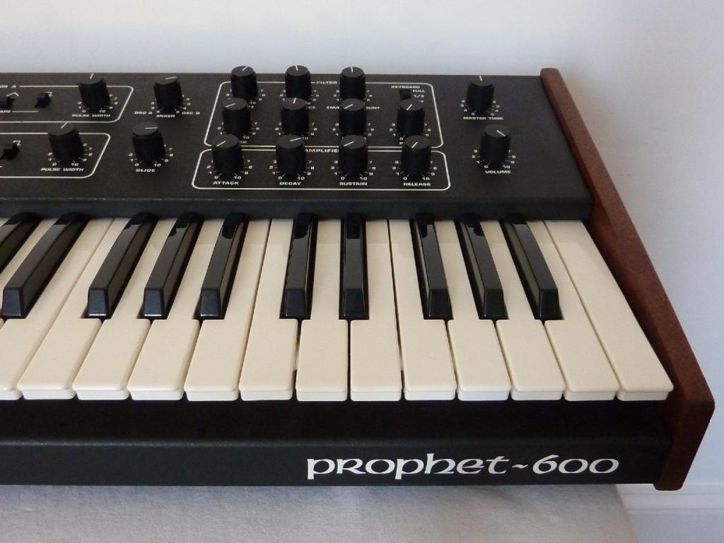 MATRIXSYNTH: Sequential Circuits Prophet 600 with Original Case