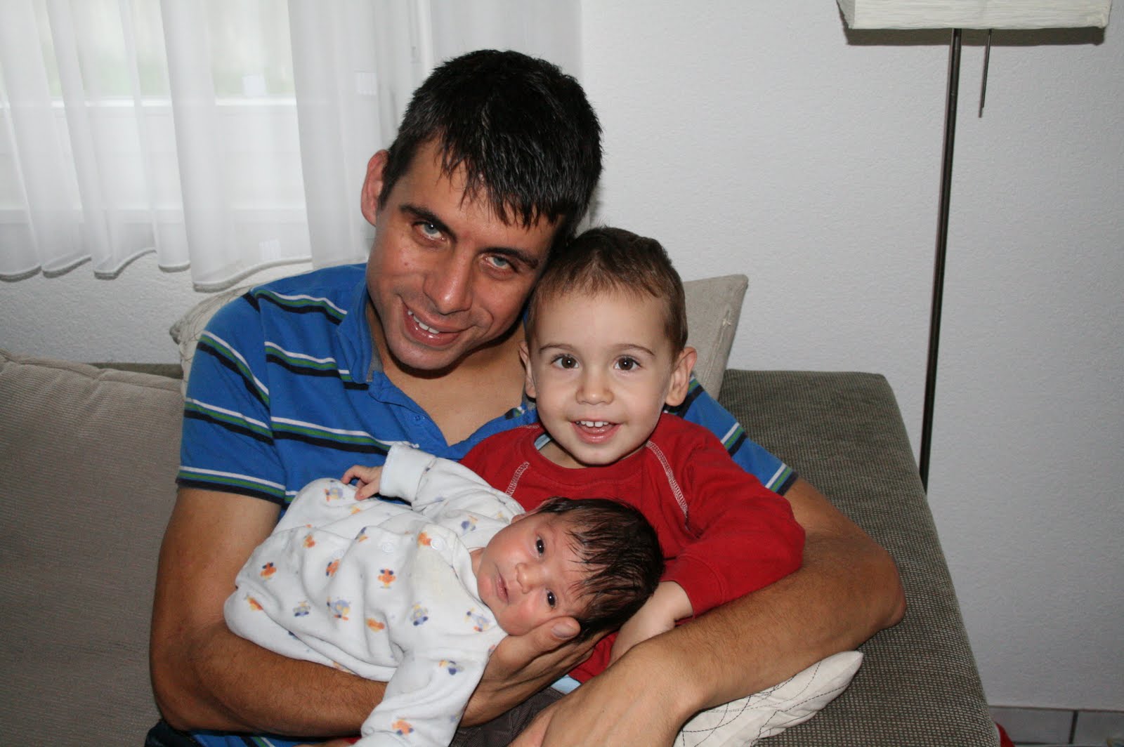 Familie Probst: Lukas hat Julian zum Fressen gern