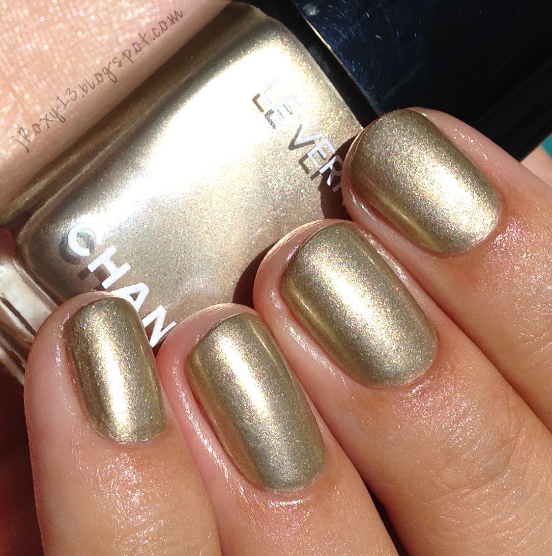 Chanel in #524 Turban, #526 Cavalière, #532 Canotier, #534 Espadrilles ...