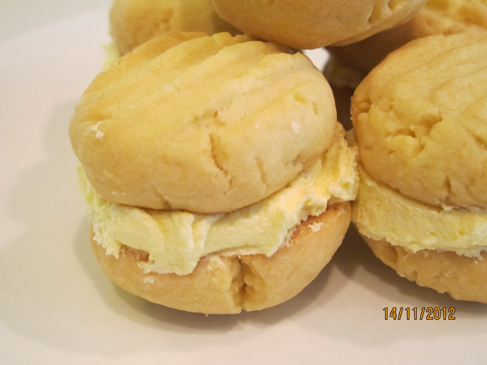 It's all about family and food: Baking for Nightshift- Lemon Yo yo's