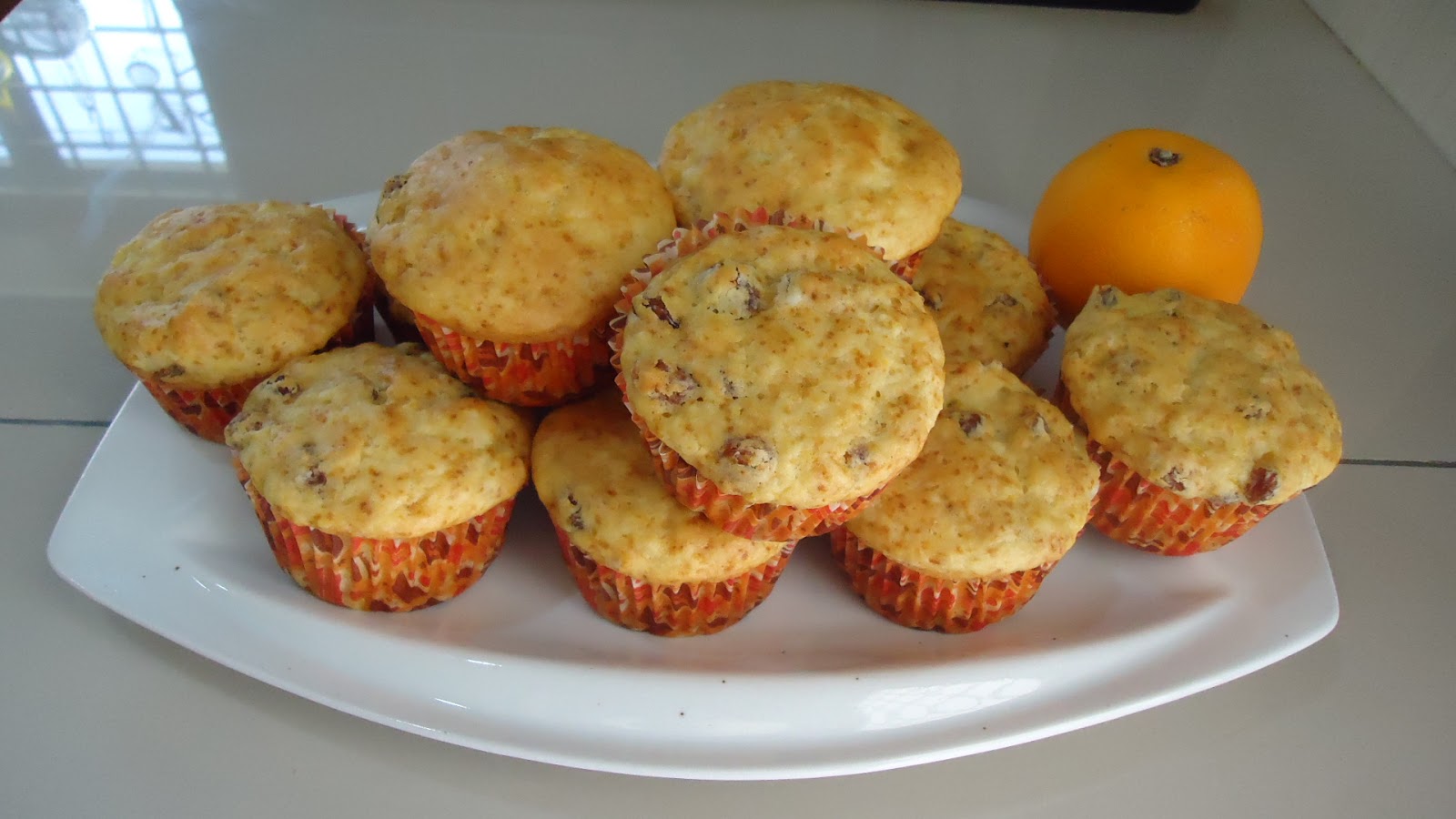 Zara ♥ Baking: ORANGE RAISIN MUFFINS...