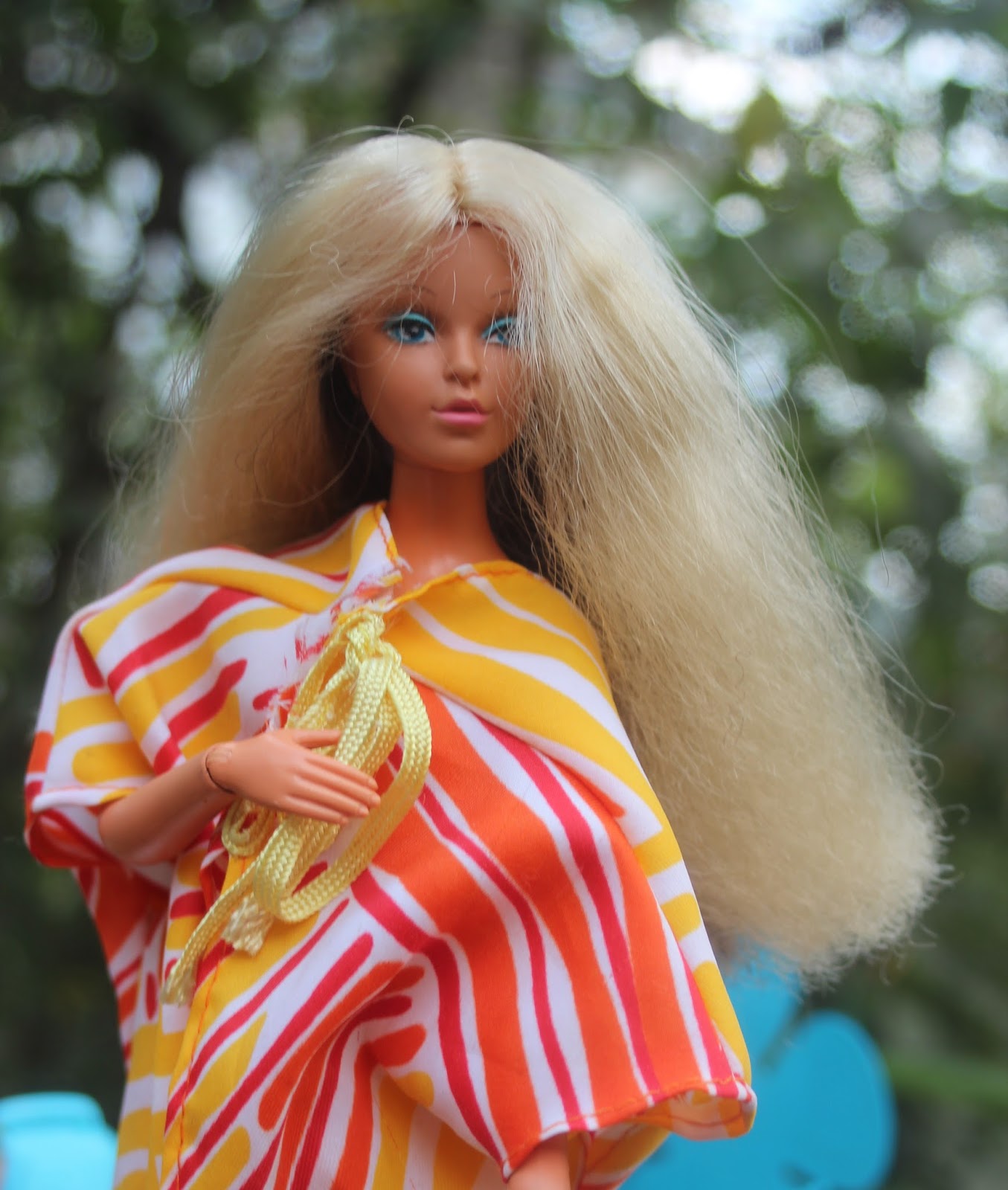 PLANET OF THE DOLLS: Doll-A-Day 2017 #233:Tuesday Taylor and Suntan ...