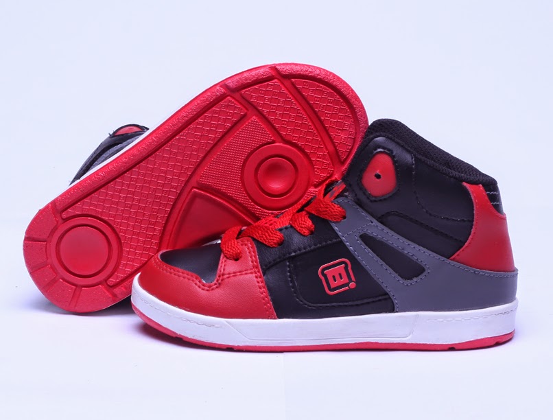 Foto terbaik model sepatu olahraga sport wanita modern masa kini ...