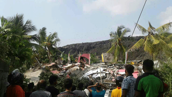 Meethotamulla garbage mountain collapses | Gossip Lanka Hot News - Sri ...