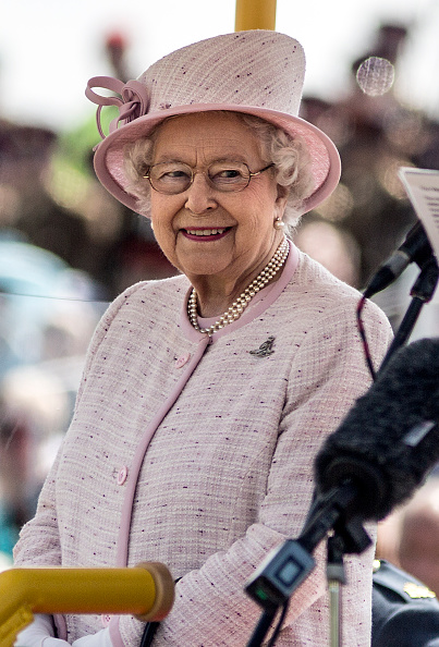 Royal Family Around the World: Queen Elizabeth II Celebrates 300 Years ...