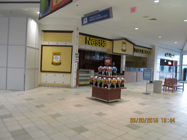 Trip to the Mall: Meridian Mall- (Okemos, Michigan)
