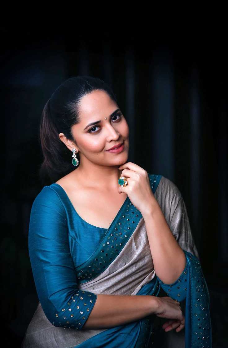 Anasuya Bharadwaj Latest Saree Stills