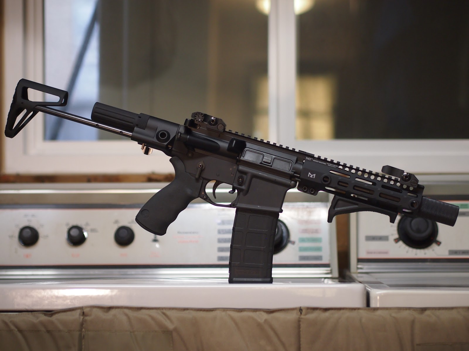 Mister Donut's Firearms Blog: 300 BLK build with Maxim stock