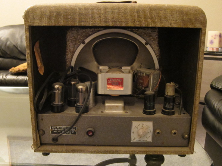 Joe's Blues Blog: Pre-WW2 Valco-made Amp