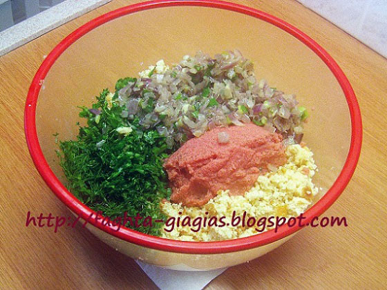 Ταραμοκεφτέδες με άσπρο ή κόκκινο ταραμά