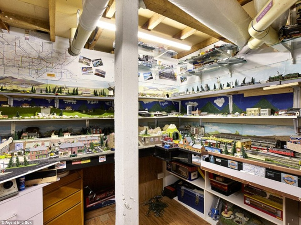 Sable and Spray: Gaming Rooms, Hobby Dens, Home Studios, and Man-Caves ...