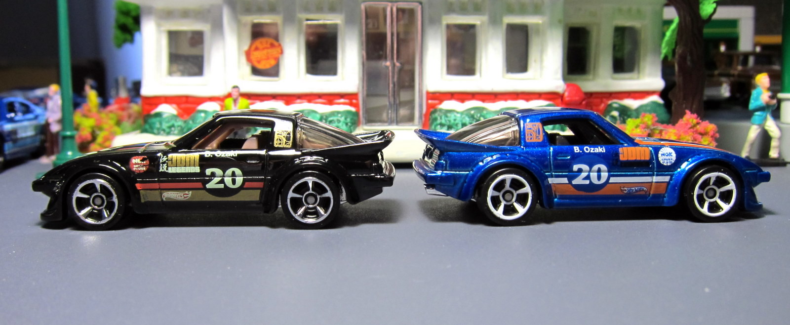 Mytoycars!: Hot Wheels: First look at the Mazda RX7