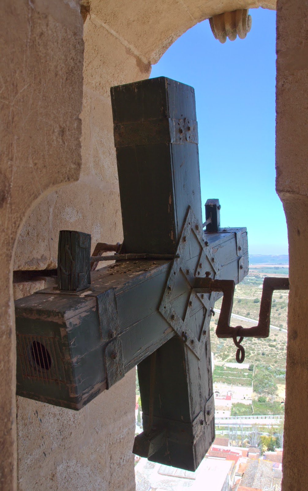 ARCOS, sitios y fotos.: Matraca de Santa María