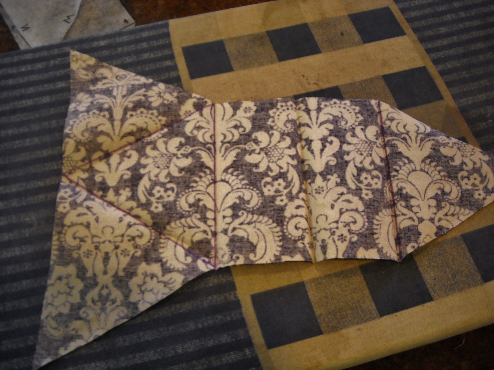 A Sewing Bloggery: *Updated* Pod Pillow Tutorial!