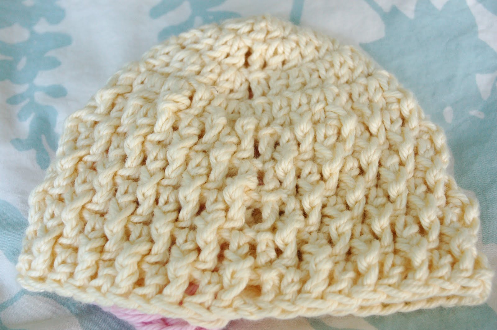 Alli Crafts: Free Pattern: Deeply Textured Hat - Newborn Alli Crafts: Free Pattern: Deeply Textured Hat - Newborn