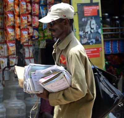 Global Uniforms Journal: Uniform of an Indian postman