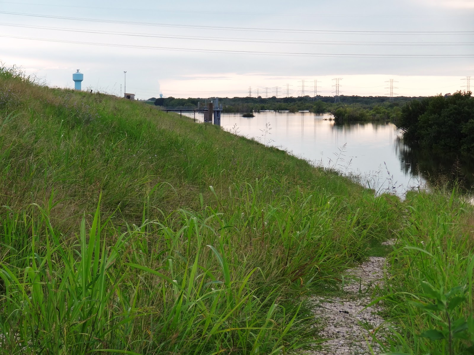 H-Town-West Photo Blog: Addicks Reservoir at high water: Views from top ...