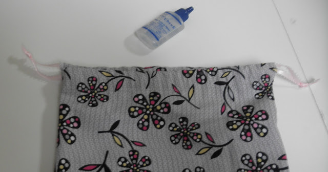 Sew Divertimento: Drawstring Bag Tutorial ! ~ IC 39