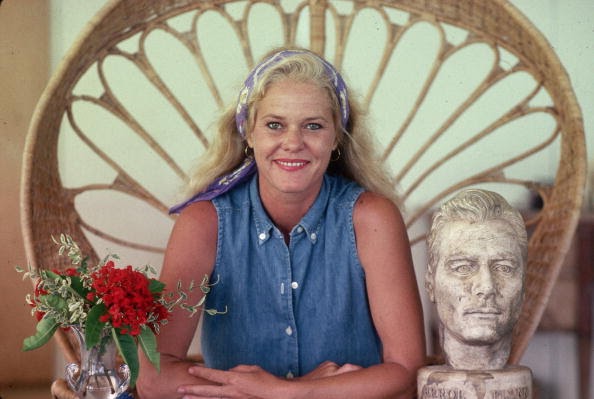 Errol Flynn: Errol Flynn & His Children (Photos)