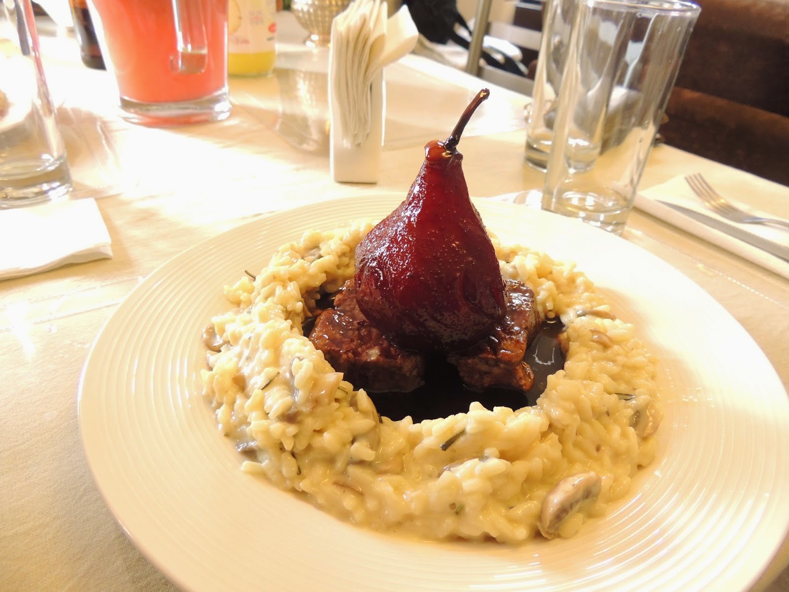 Hoy vamos a preparar: MEDALLON DE LOMO AL VINO CON PERAS Y RISOTTO DE ...