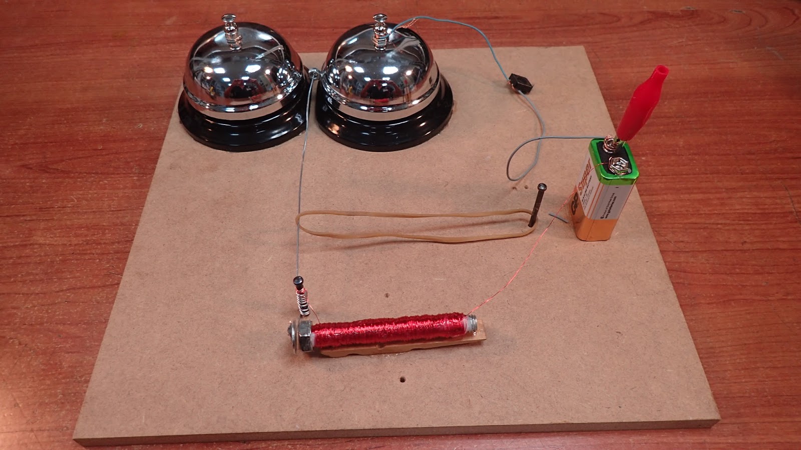 Ciencia, inventos y experimentos en casa: Timbre eléctrico muy fácil