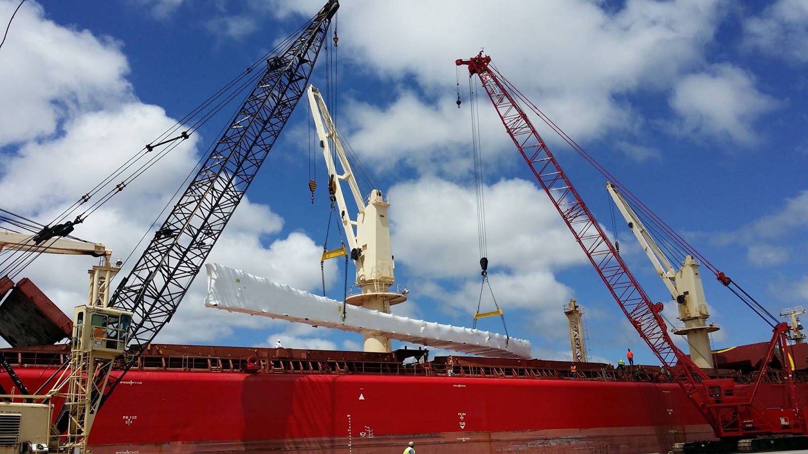 Tandem crane lift - bromaya