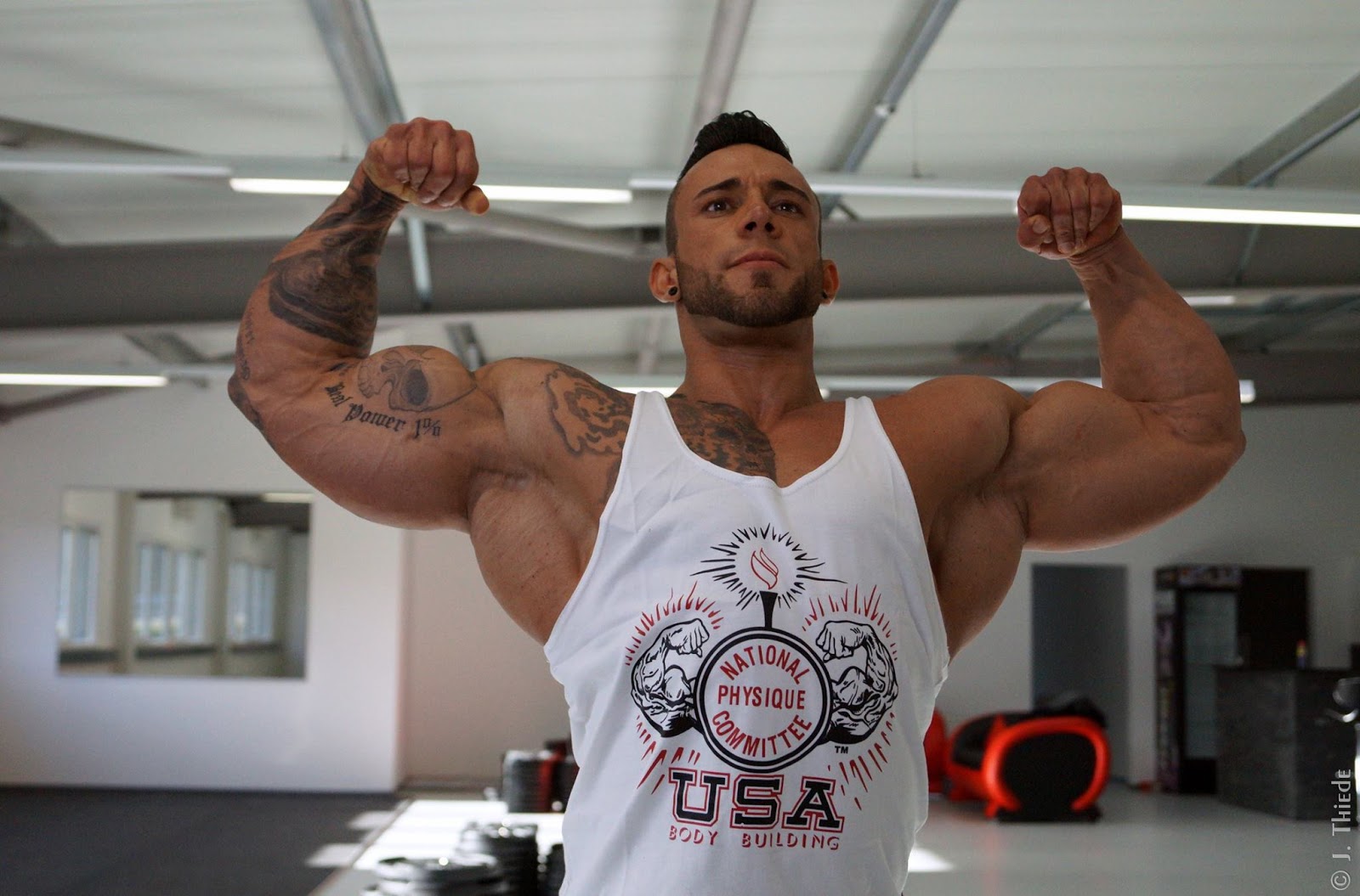 Muscle Lover: Biceps & Biceps