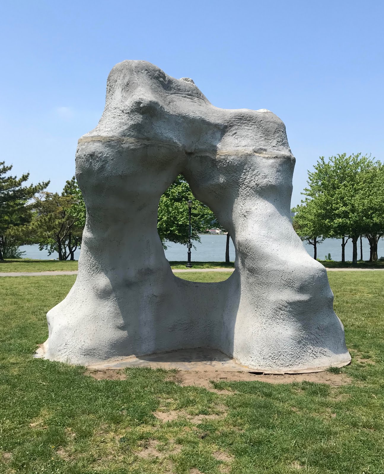 H A R L E M + B E S P O K E: WALK: SCULPTURE PARK AT RIVERSIDE PARK
