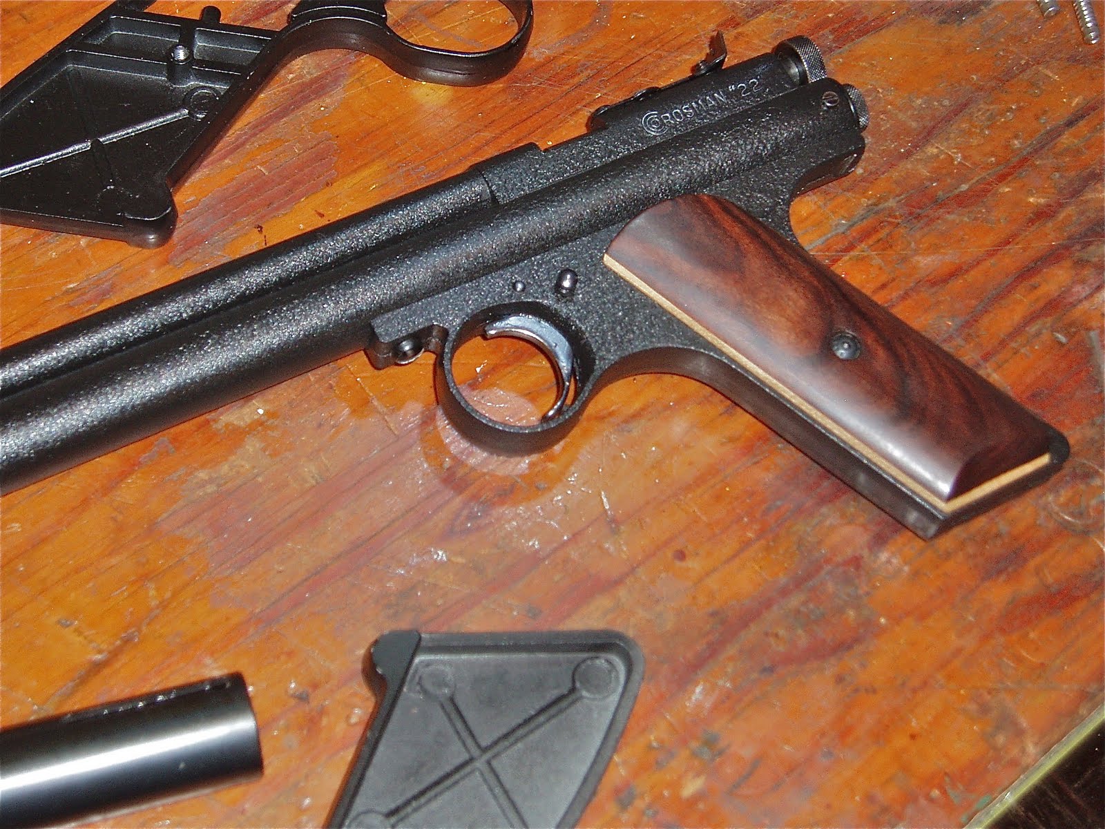 Another Airgun Blog: Crosman 112 needs some new grips
