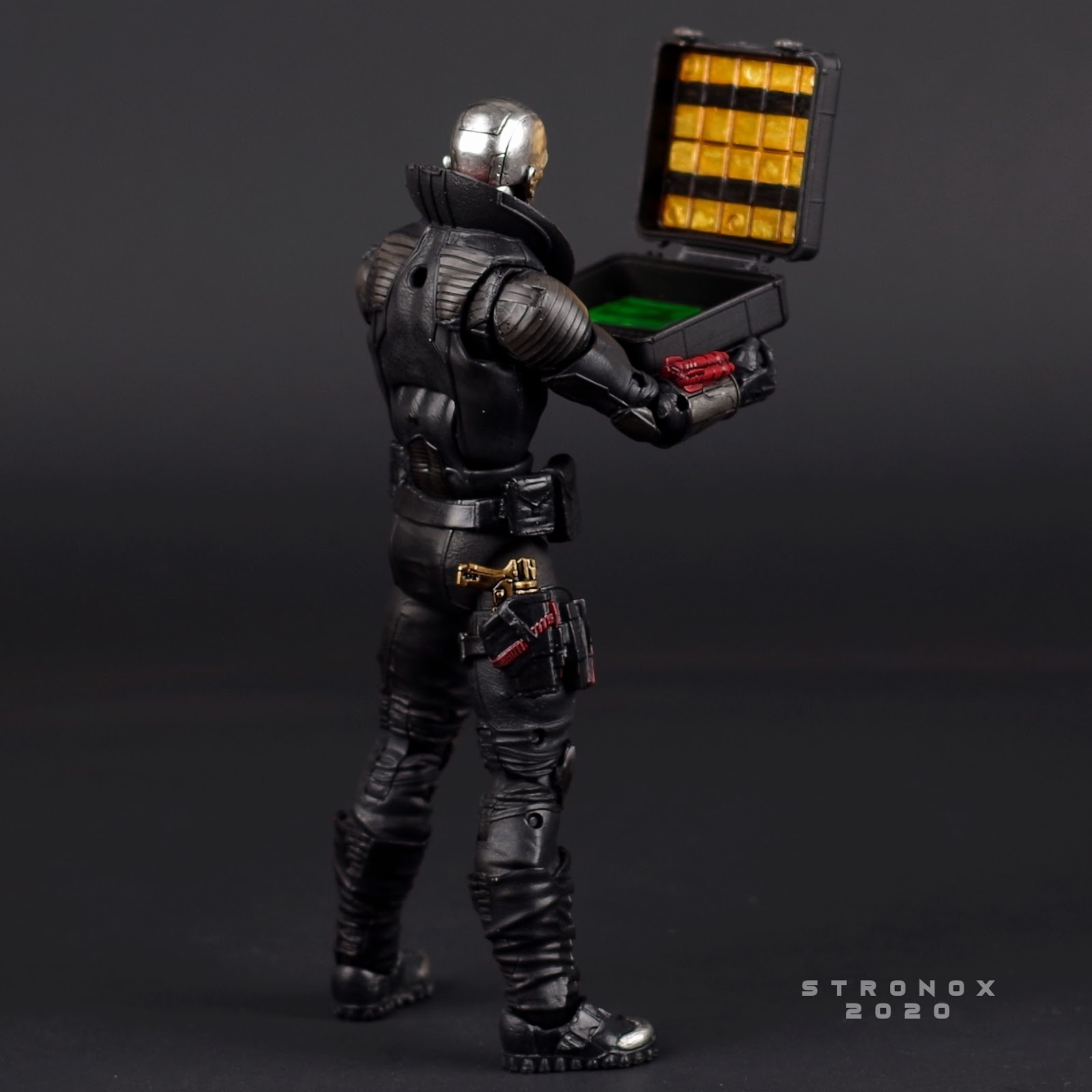 Stronox Custom Figures: GI Joe Classified: Destro and Baroness