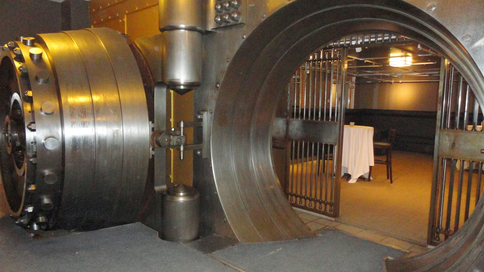 Toronto Then and Now: # 45 ~ Old Banks of Toronto, Then and Now, Part Two