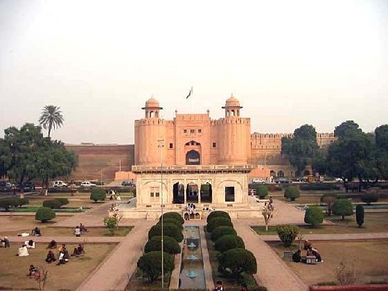 Pakistan View: Shahi Fort (Qila) Lahore