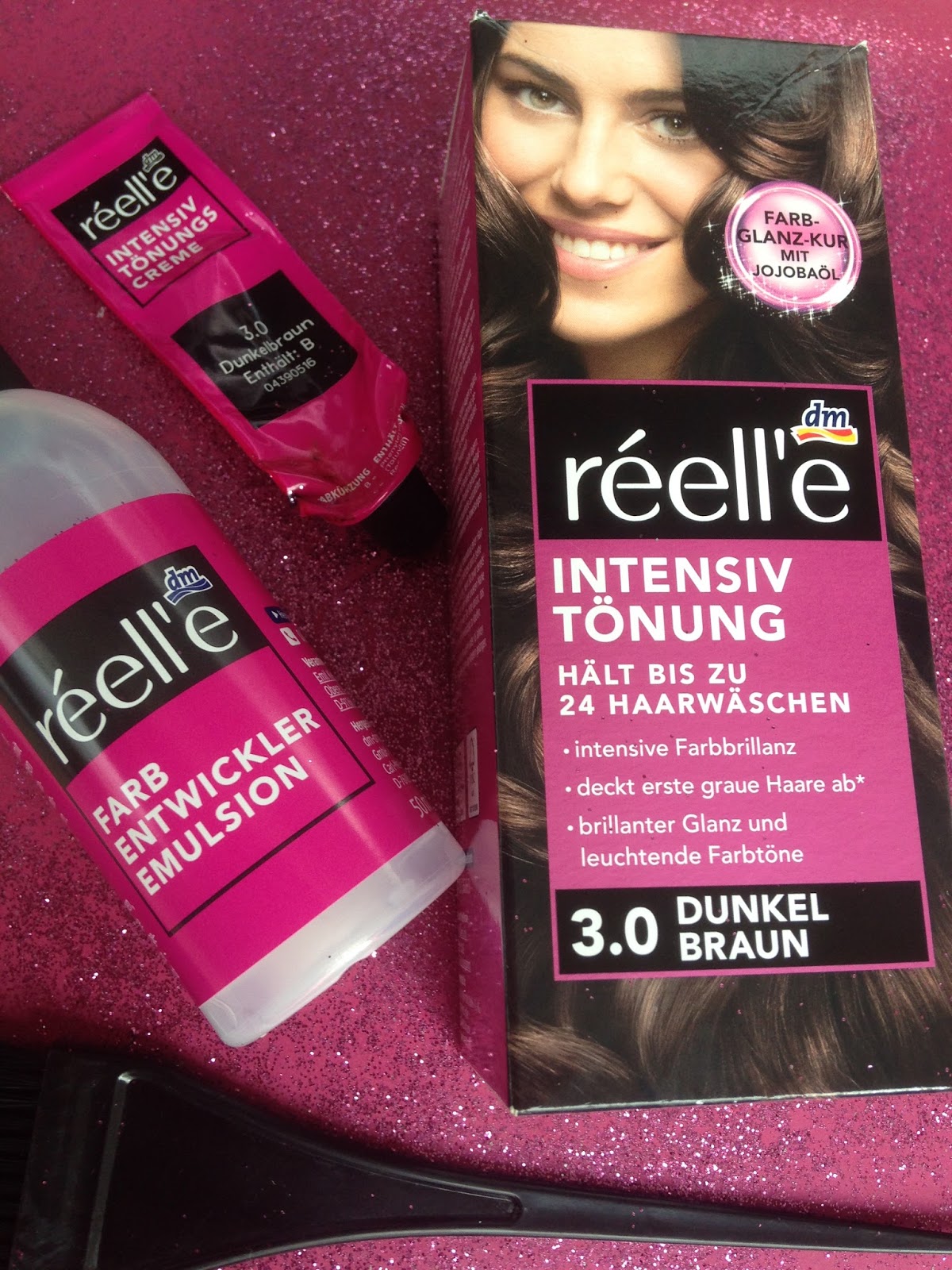 Fräulein Cinderella: Was taugen die neuen Haar-Colorationen von dm? Fräulein Cinderella: Was taugen die neuen Haar-Colorationen von dm?