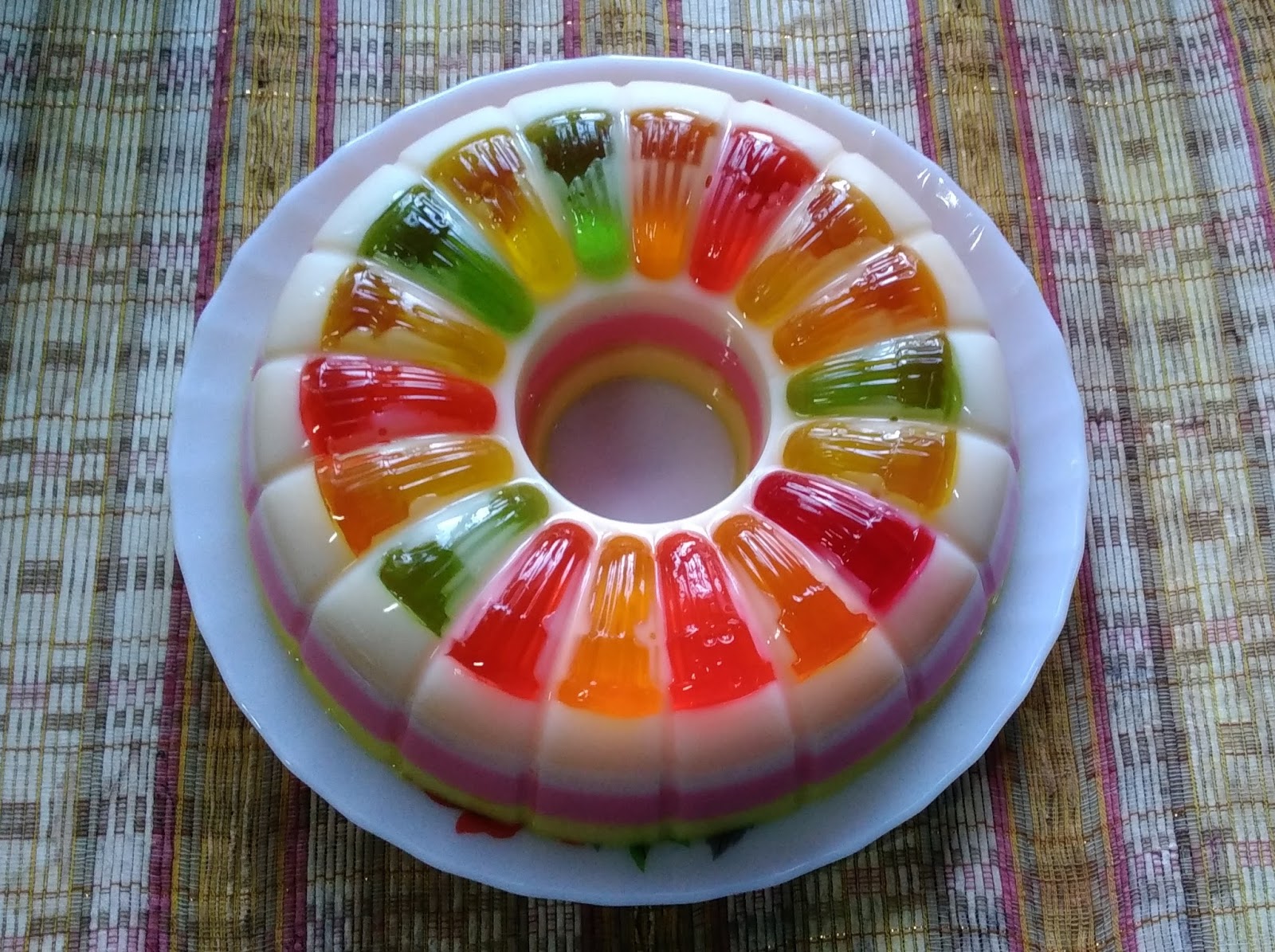Agar-agar Jelly Tiga Layer