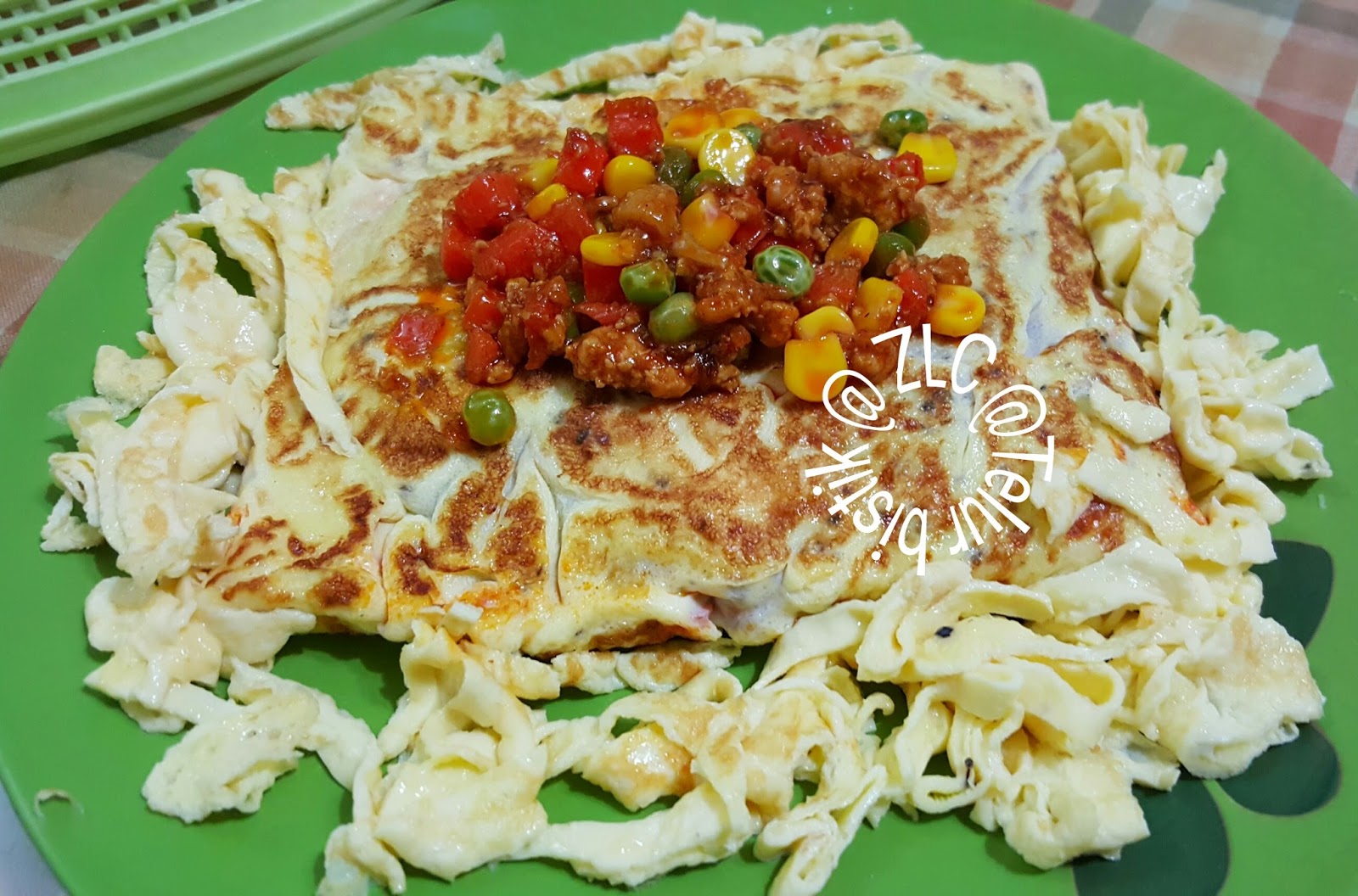 ZULFAZA LOVES COOKING: Iftar 2: Paprik udang, Tomyam Udang dan Telur Bistik