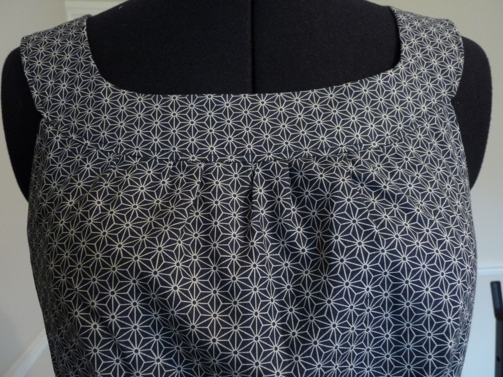 Mrs C's Sewing Journey: Simplicity 6848 - Summer holiday dress!