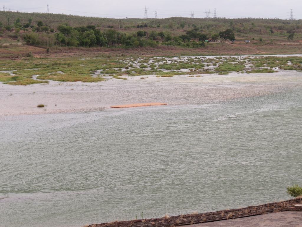 சுழன்றும் ஏர்பின்னது உலகம்