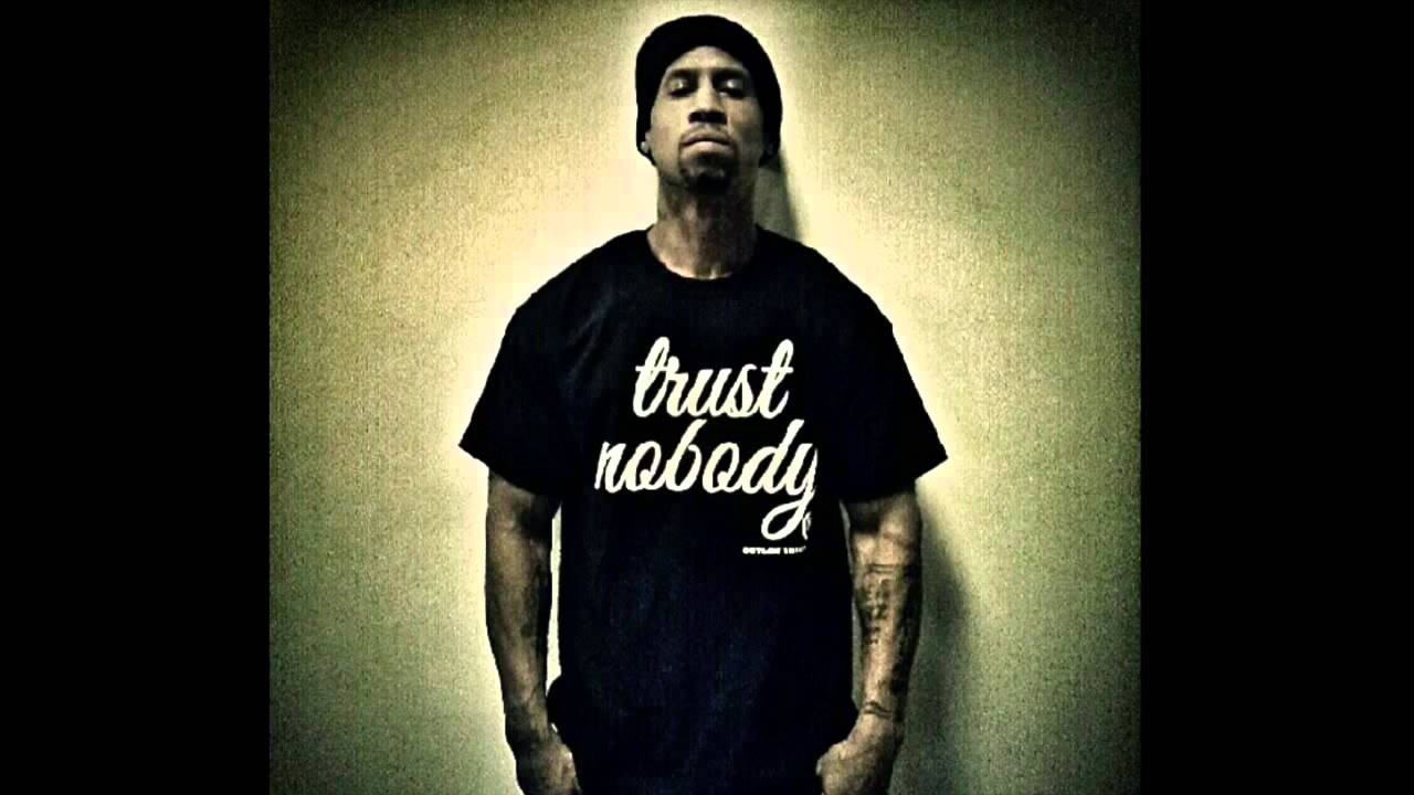 NOTICIAS Y EFEMERIDES MUSICALES Y DEL CINE: MUERE HUSSEIN FATAL, MÍTICO ...