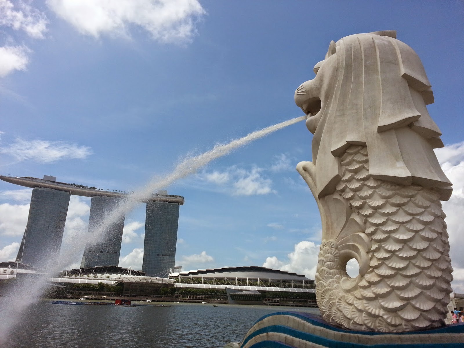 Merlion - A National Day Walk in the Lion City