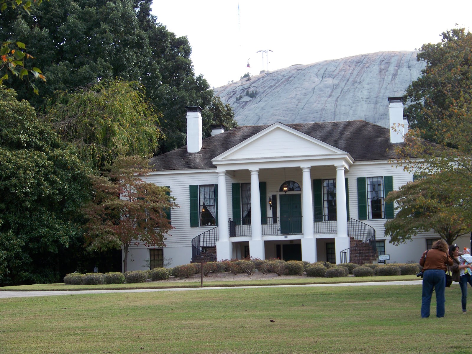 Quilter's Haven: Antebellum Plantation, a step back in time...