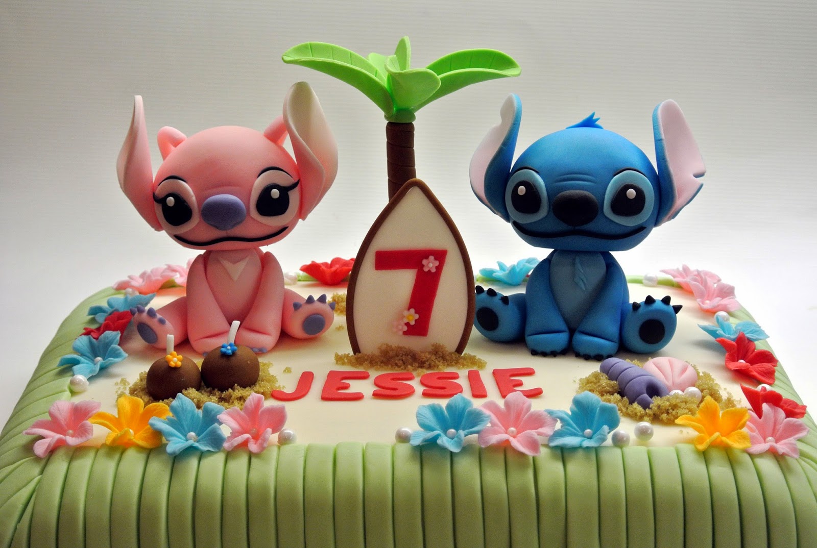 Beautiful Kitchen: Stitch & Angela Cake for Jessie's 7th Birthday